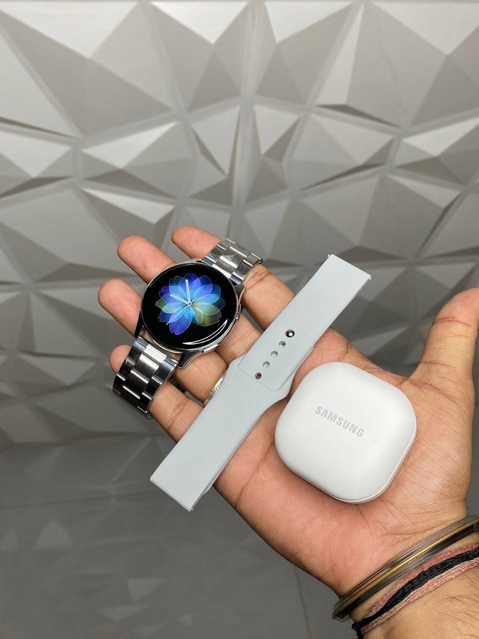 Samsung COMBO (Active 2 + Buds 2 pro) - Urban Crates